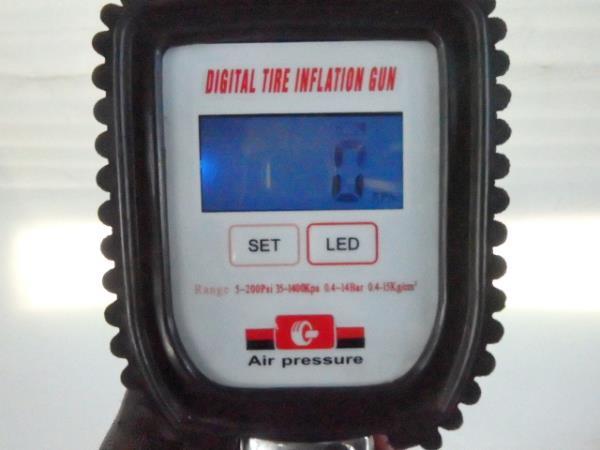Yahoo!オークション - G270 不明 エアゲージ デジタル式 タイヤゲージ ...