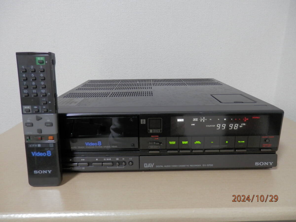 日本代購代標第一品牌【樂淘letao】－ソニー SONY Video8 EV-S700 8mmビデオデッキ 展示未使用品 基本動作OKですがジャンク品扱いにて。