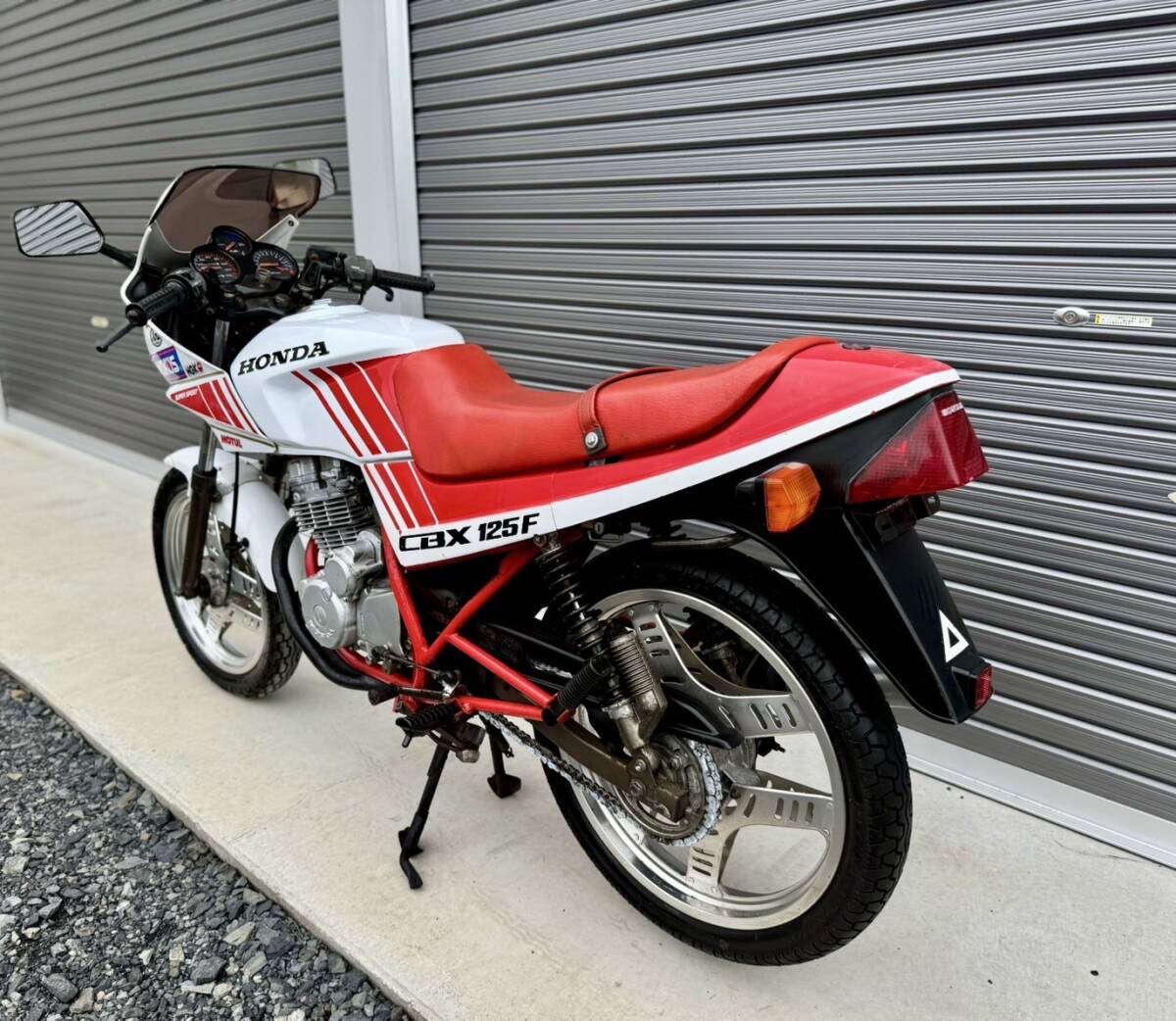Yahoo!オークション - HONDA CBX125F 実働 書類付き 極低走行 1795km ...