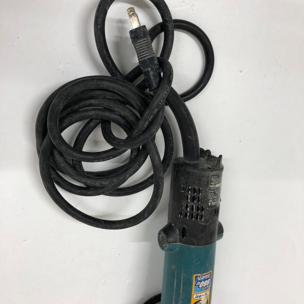 Yahoo!オークション - 08w3330 1円~ makita 9533 BLA 100mm ディスクグ...