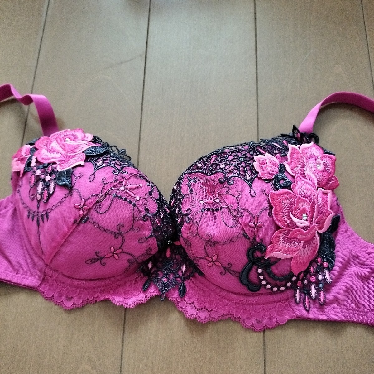 Yahoo!オークション - 白鳩 ブラジャー単品 E65 補正下着 タグなし 未...