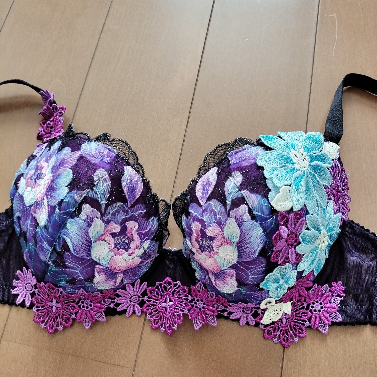 サルート 51 ジャカランダ ブラジャー単品 E65 補正下着 タグなし WACOAL コレクション PU(Eカップ以上)｜売買されたオークション情報、yahooの商品情報をアーカイブ公開 ...