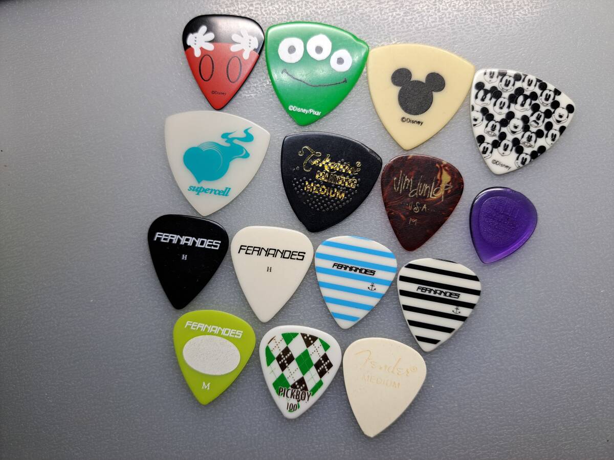 Yahoo!オークション - ギター ピック 15枚 Fender FERNANDES Jim Dunlo...