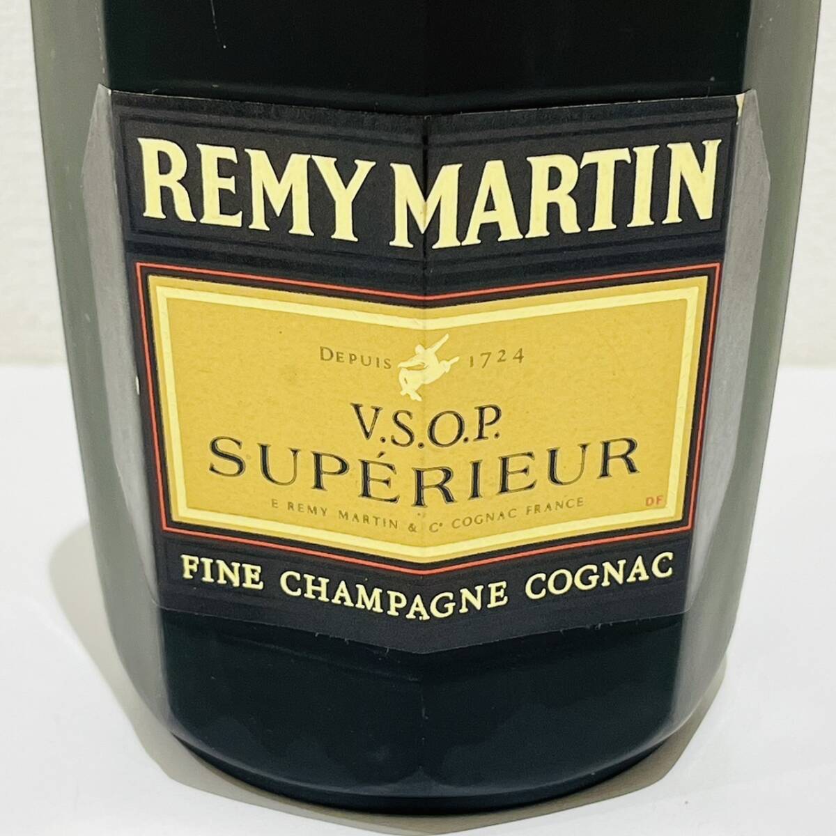 AMT-3693 REMY MARTIN レミーマルタン VSOP SUPERIEUR 700ml 40% スペリオール ファインシャンパーニュ コニャック ブランデー 未開栓(レミーマルタン ...