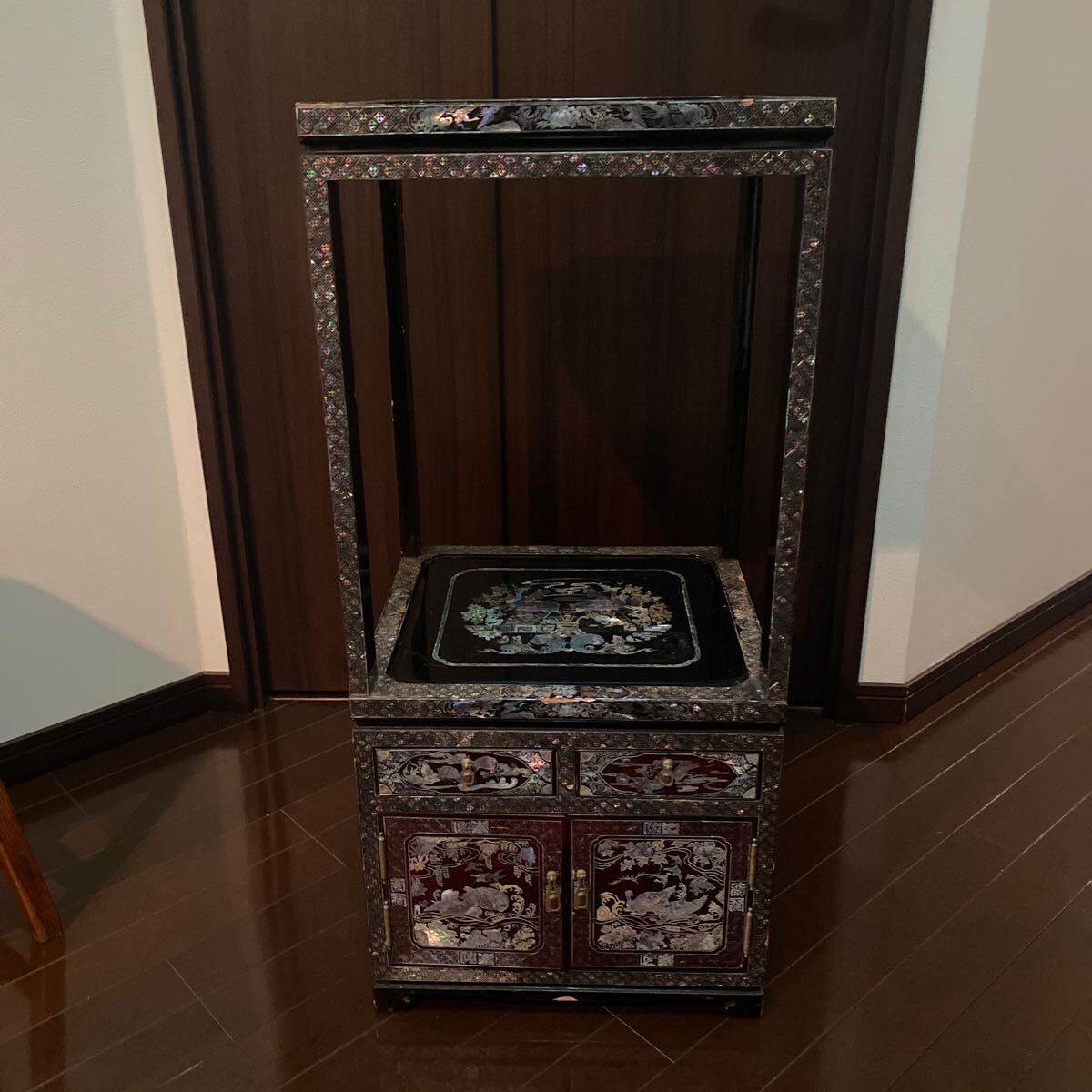 螺鈿チェスト 木製 小型 飾り棚 チェスト アンティーク 伝統工芸 木製 民芸家具 螺鈿細工 時代家具(アジア)｜売買されたオークション情報、yahooの商品情報をアーカイブ公開 ...