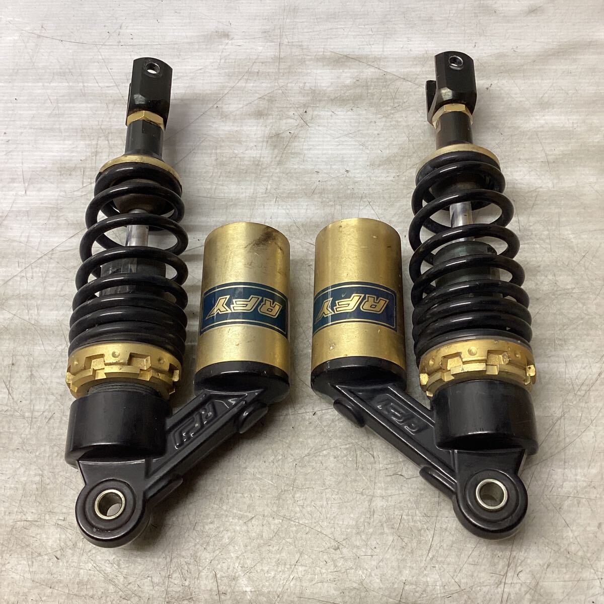 Yahoo!オークション - A09-4 ホンダ PCX125 JF28 リアショック 社外品 ...