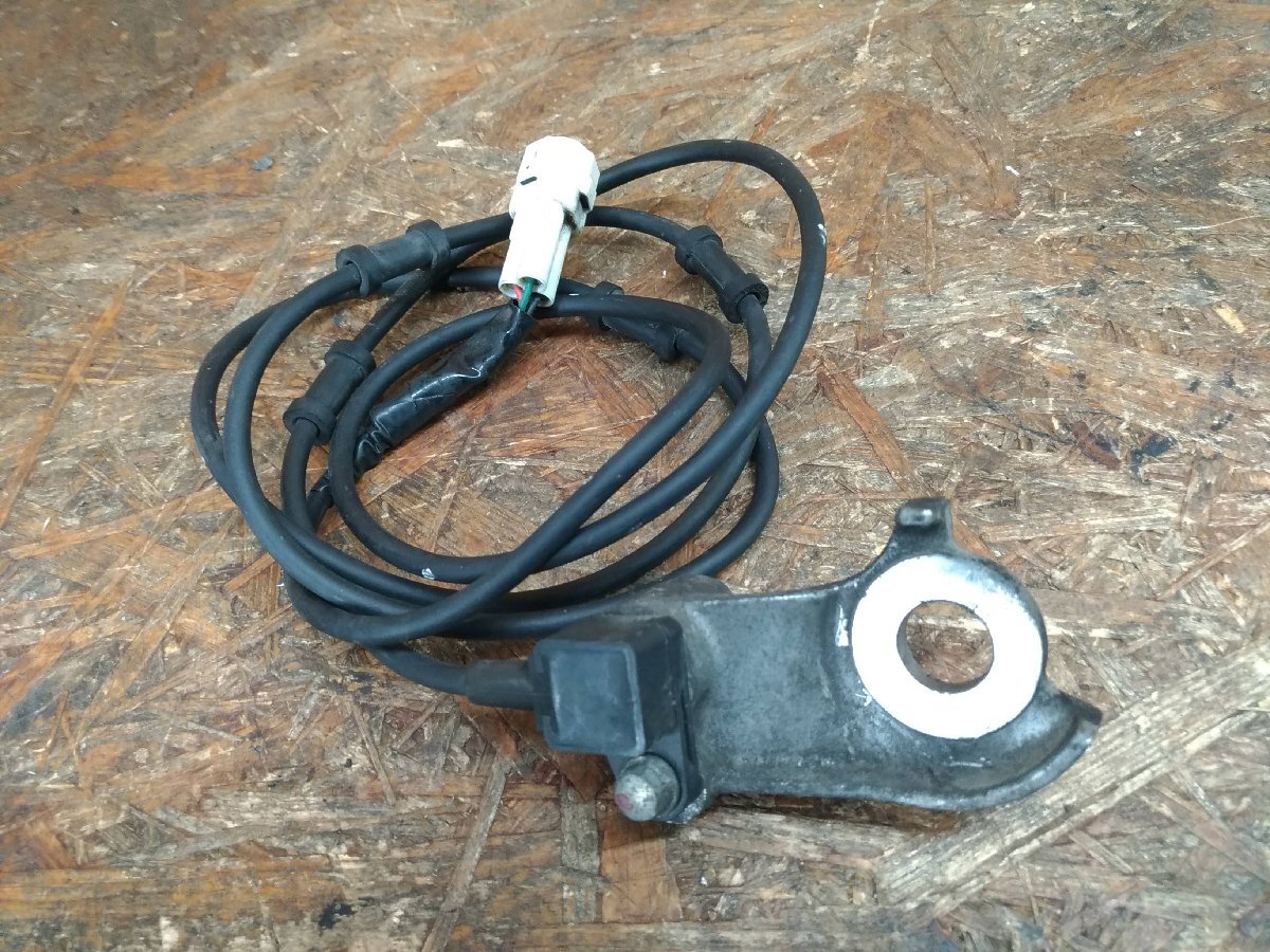 Yahoo!オークション - [Y11] トリシティ125 純正ABSセンサー