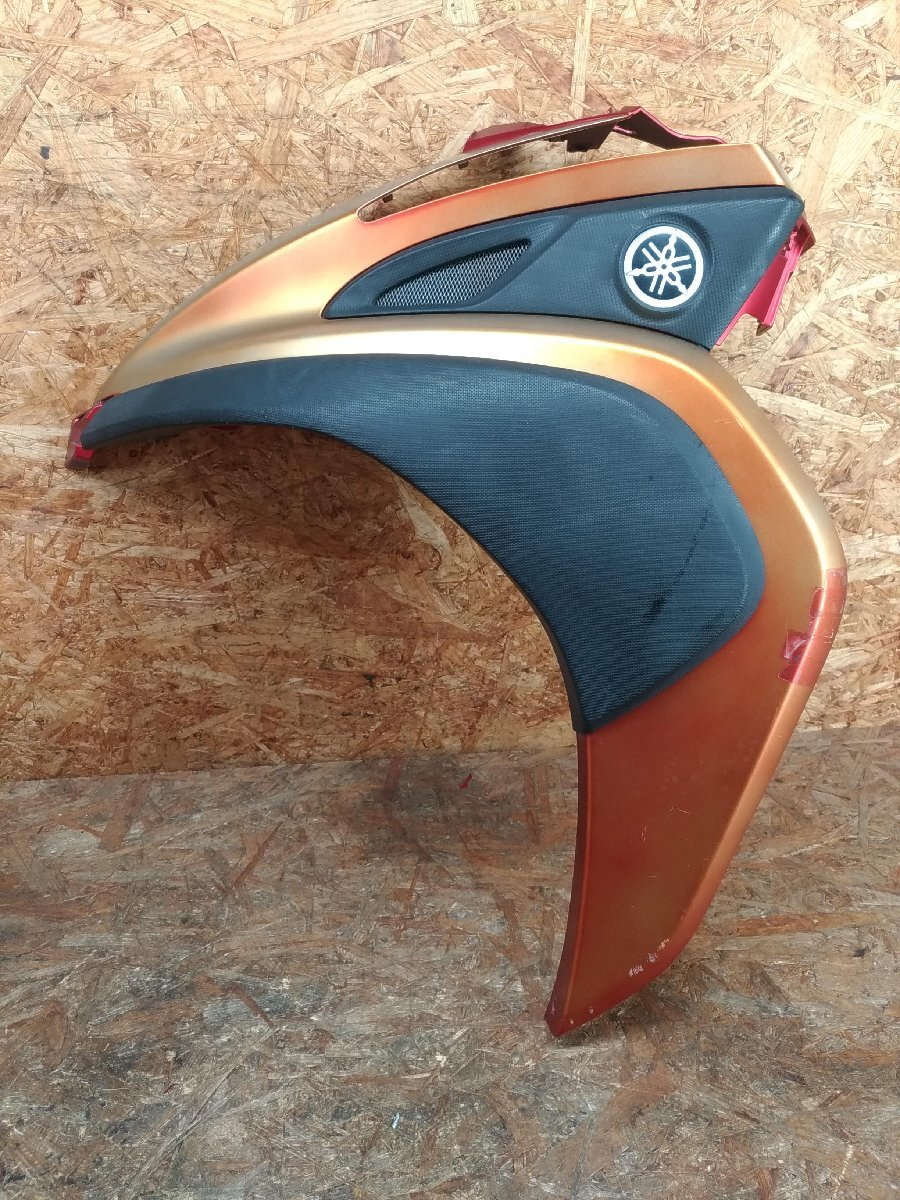 Yahoo!オークション - [Y11] トリシティ125 純正 フロントカウル左