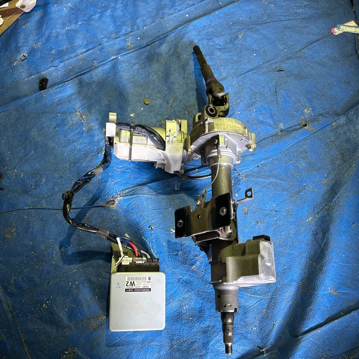 72 トヨタ NHP 10 アクア ステアリング シャフト パワステ モーター コンピューター B-下(ステアリング、ハンドル関連用品)｜売買されたオークション情報、yahooの商品情報を ...