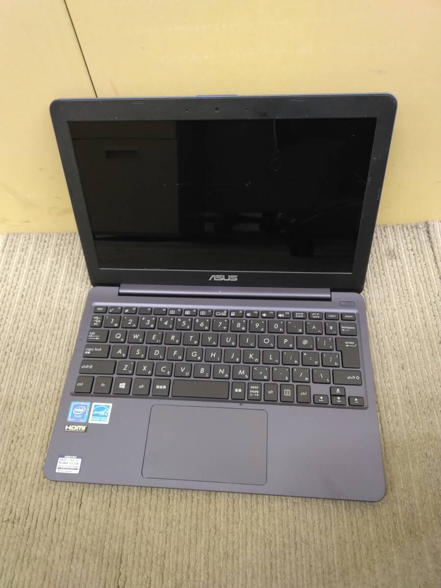 Yahoo!オークション - M756 机 現状品 ASUS E203M 9461D2W 11.6インチ ...
