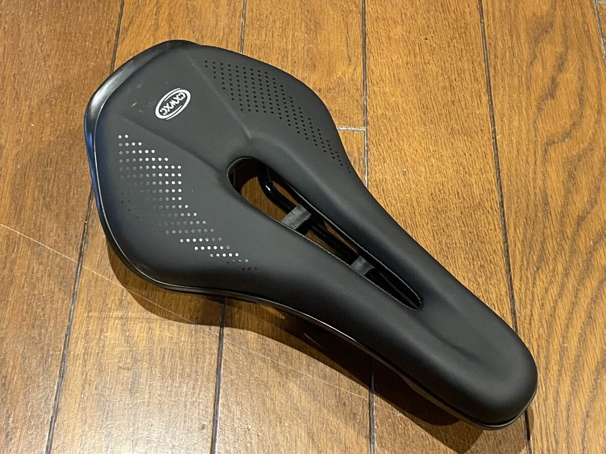 Yahoo!オークション - CXWXC サドル ロードバイク 穴あき クッション ...