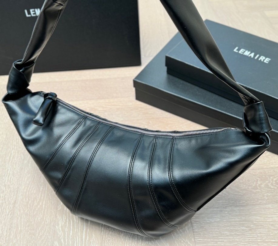 Yahoo!オークション - 美品 LEMAIRE (ルメール) クロワッサンバッグ L...