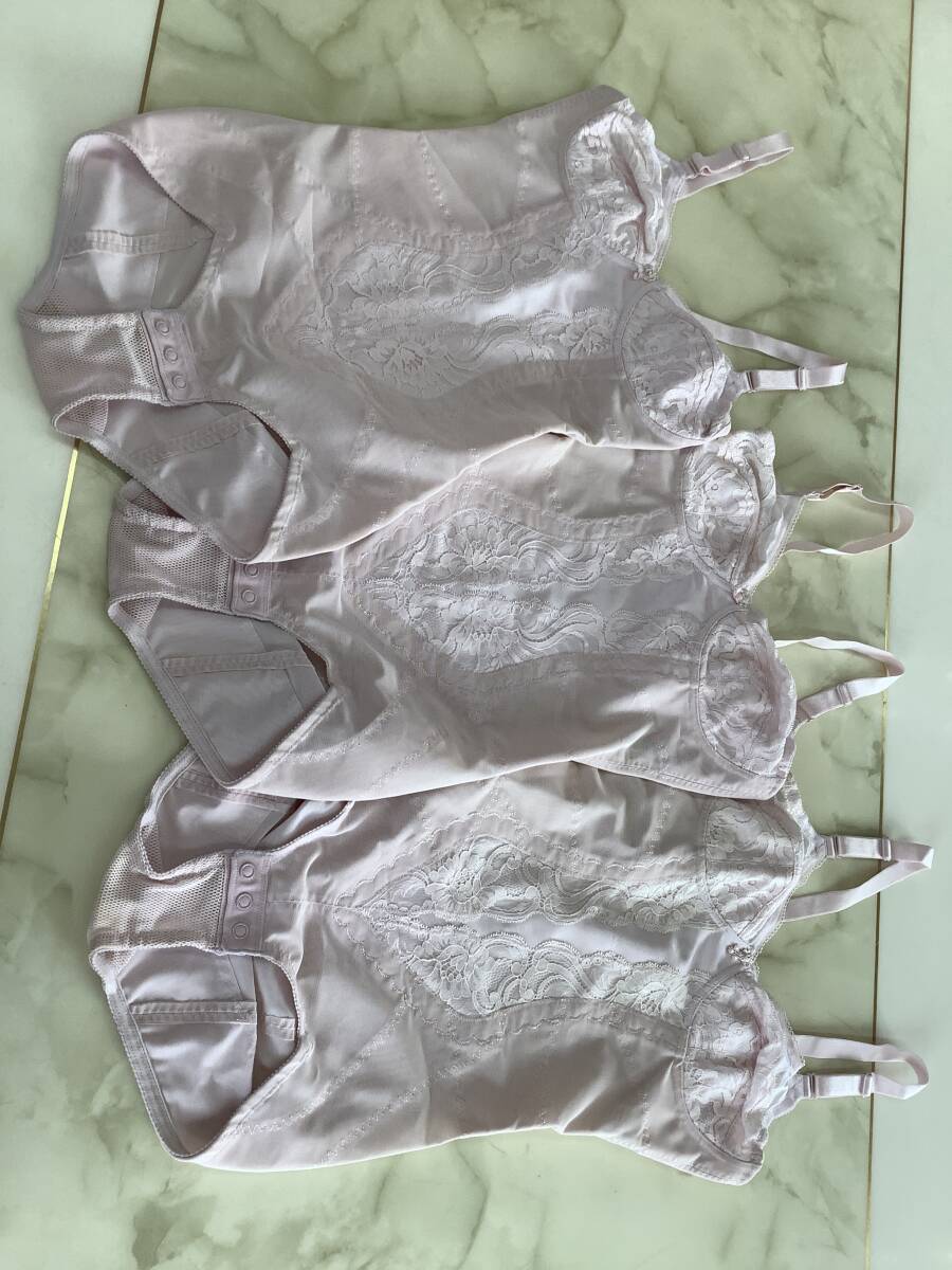 Yahoo!オークション - Y3008 ボディスーツ B65S 同サイズ 同色 2枚組 ...