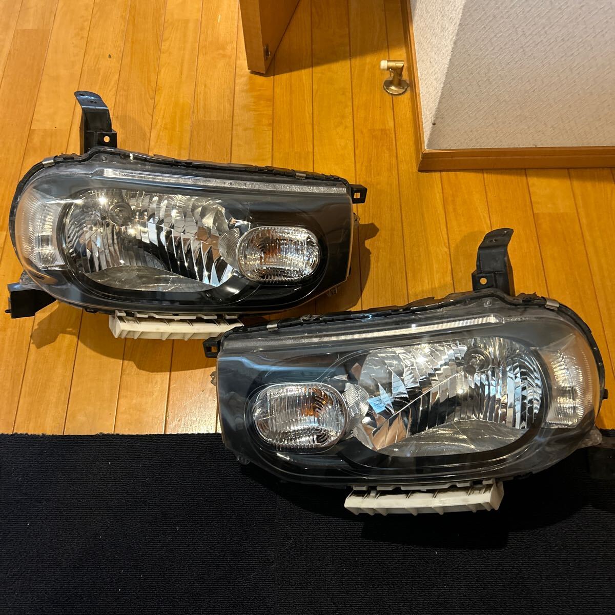 Yahoo!オークション - z12 キューブ ヘッドライト ハロゲン H28年式よ...