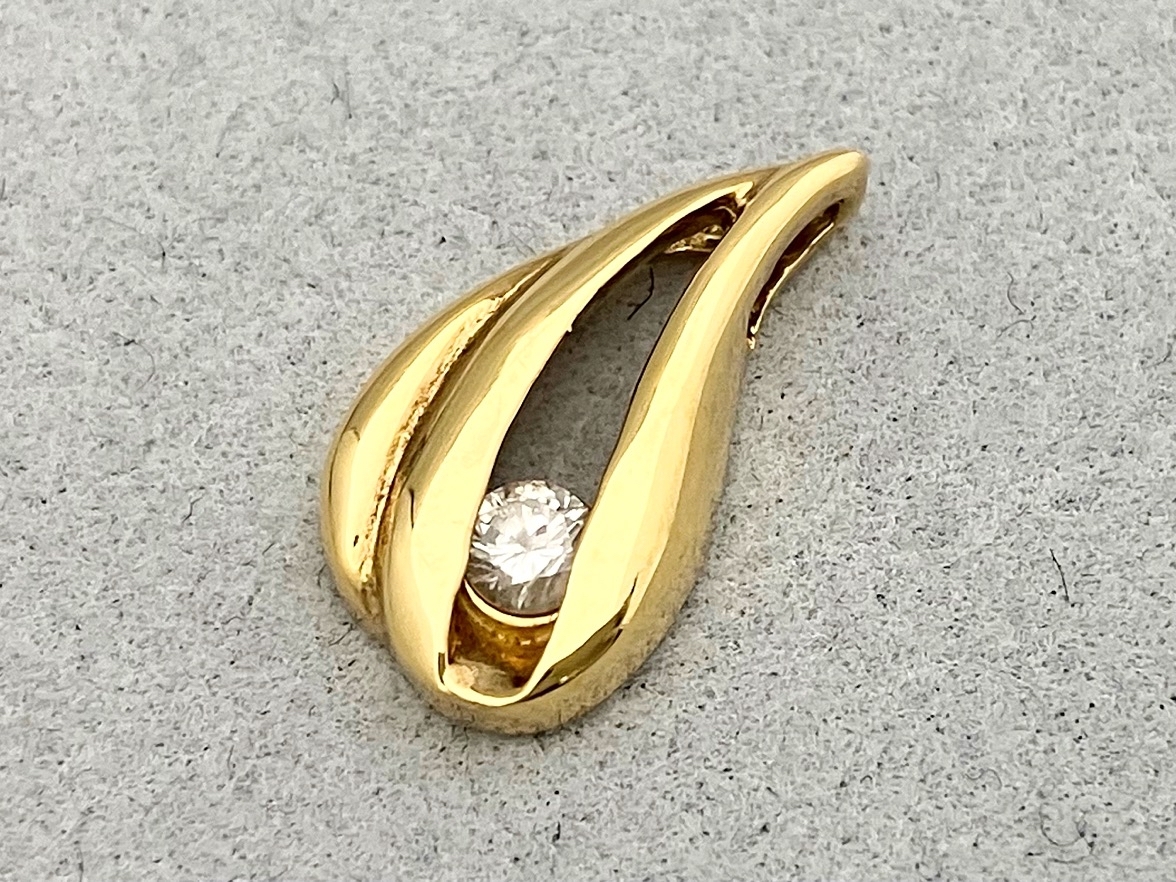 Yahoo!オークション - K18 トップ 1g 0.08ct ドロップ型トップ 店舗受...