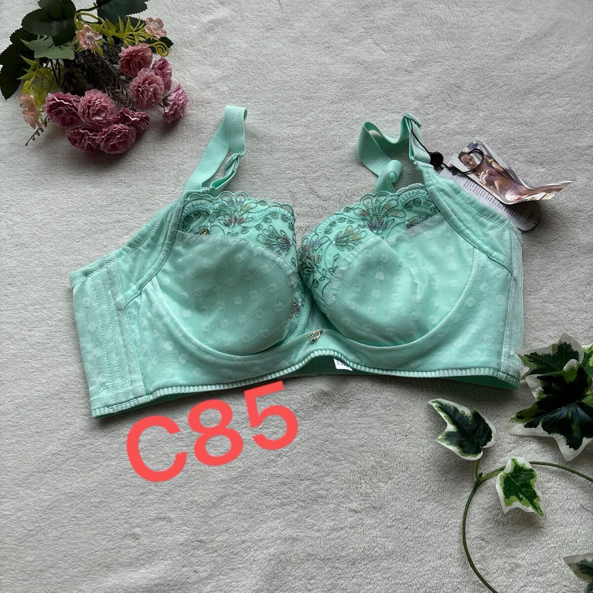 Yahoo!オークション - 新品 C85サイズ エレガント 高級感 色っぽい ラ...