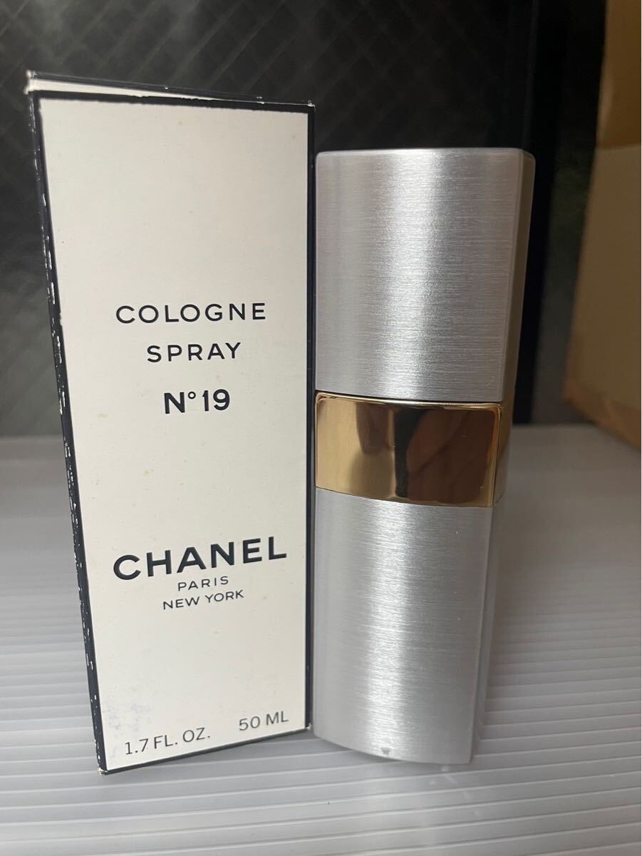 Yahoo!オークション - CHANEL シャネル N゜19 N19 オーデコロン 香水 5...