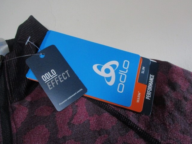 Yahoo!オークション - 未使用・odlo・ハーフジップ長袖シャツ・定価120...