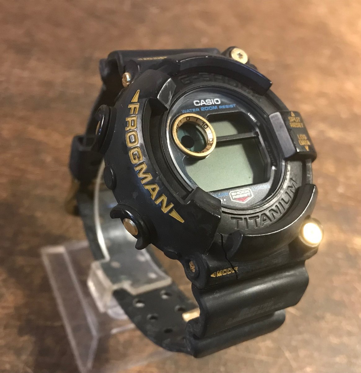SS-5904 CASIO G-SHOCK FROGMAN WATER 200M RESIST メンズ 腕時計 防水 1294 DW-8200 87g ジャンク扱い ヒビあり/くATら ...