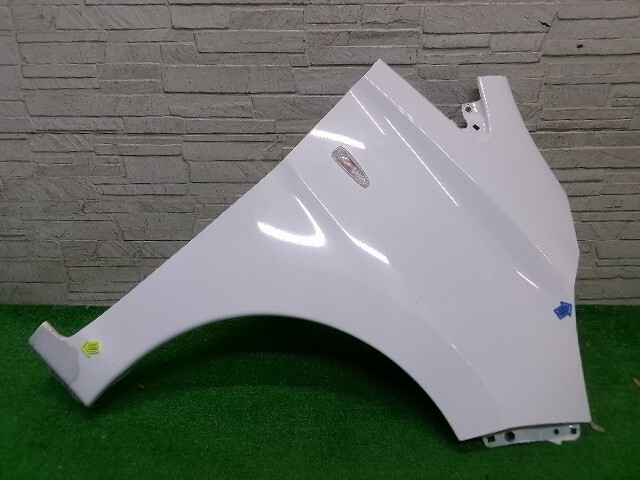 Yahoo!オークション - ニッサン デイズ 右フェンダーパネル B21W H29 W...