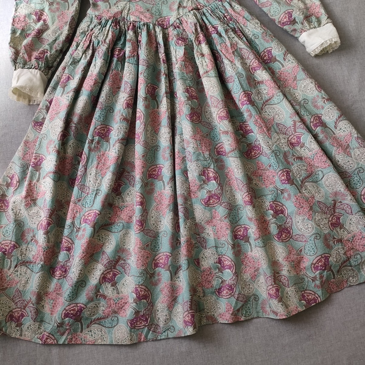 古着 ペイズリー柄ロングドレス フリルワンピース ロング 古着 ペイズリー柄ロングドレス フリルワンピース ロング