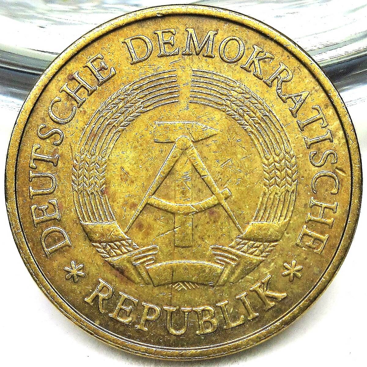 Yahoo!オークション - 東ドイツ 20ペニヒ 1969年 22.16mm 5.41g