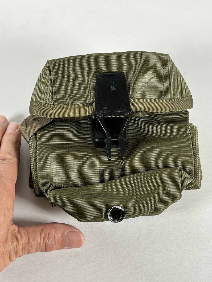 Yahoo!オークション - 実物 1968年製 M1967 M16 20連 マガジン用 ナイ...