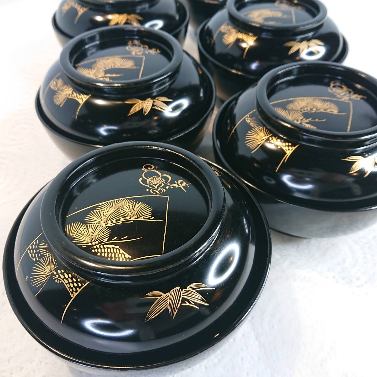 A15-1016 輪島塗 木製漆器 黒塗 沈金 蓋椀 厚手 6客まとめて(椀)｜売買されたオークション情報、yahooの商品情報をアーカイブ公開 - オークファン（aucfan.com）