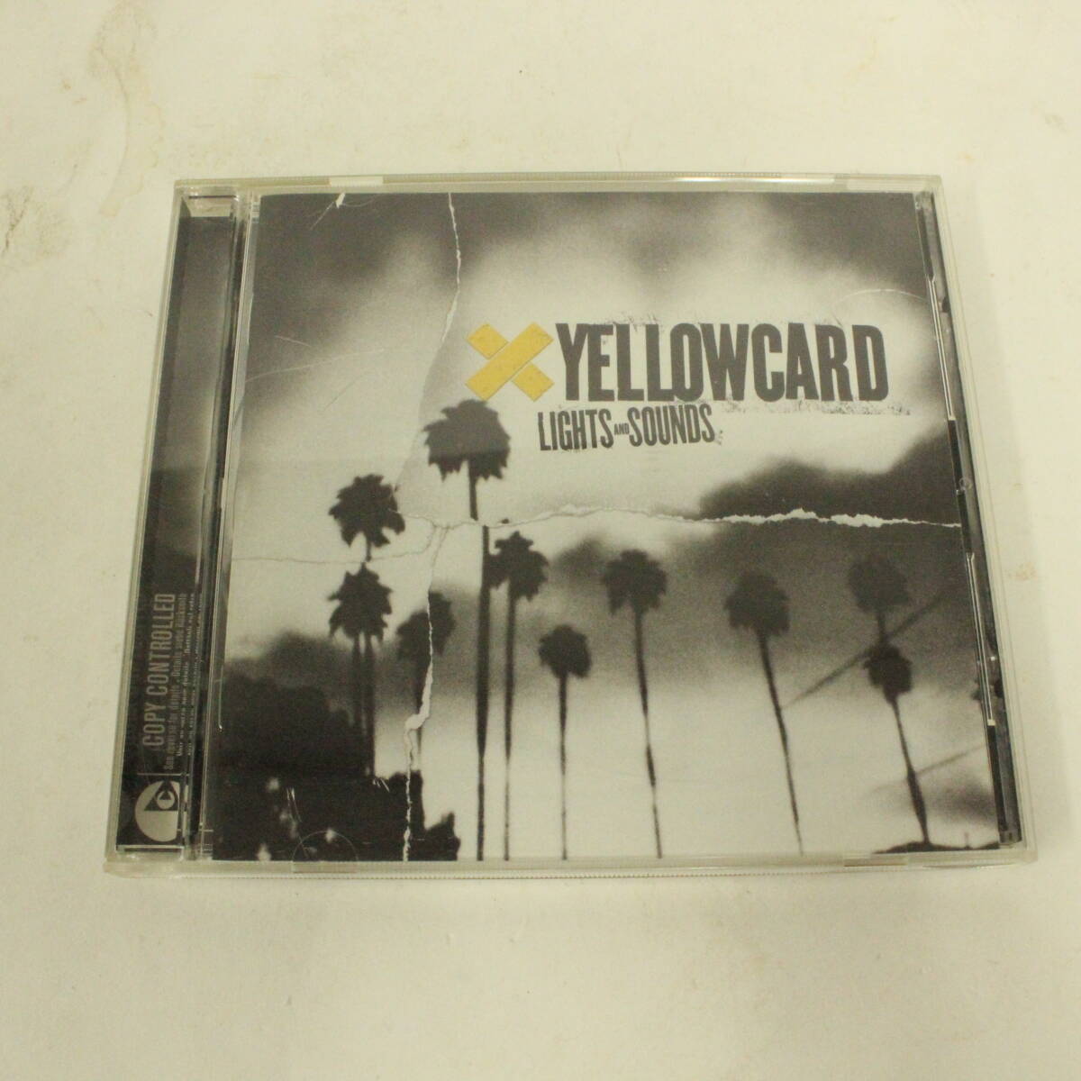 Yahoo!オークション - CD Yellowcard Lights And Sounds 0946 3 53168 ...