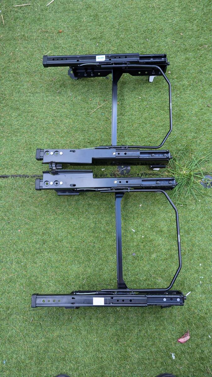 Yahoo!オークション - ダイハツ ミラ L27系 レカロシートレール