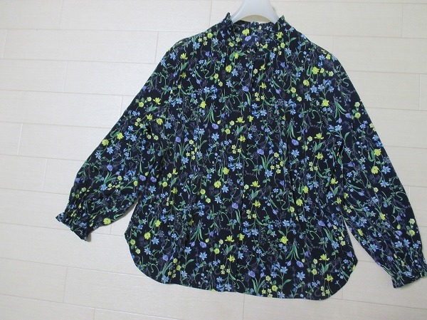 Yahoo!オークション - ミゼール MISSEL ボタニカル花柄プリントブラウ...