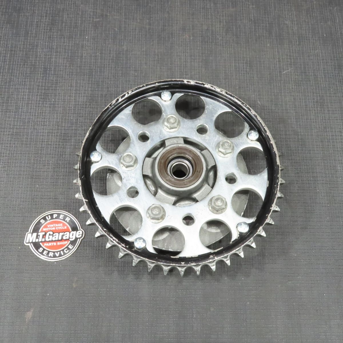 Yahoo!オークション - ホンダ CBX550F PC04 リアスプロケット&ハブ【08...