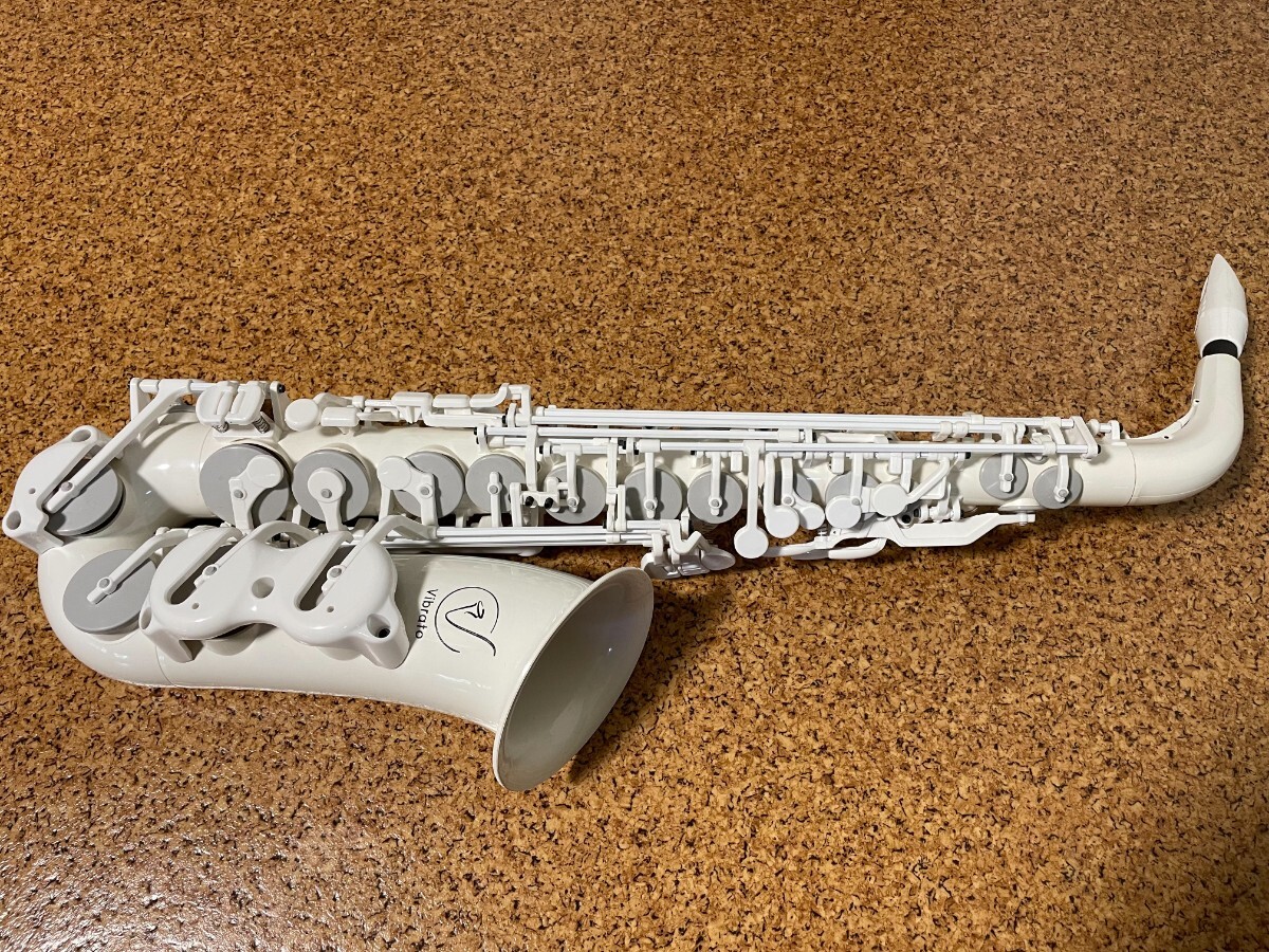 日本代購代標第一品牌【樂淘letao】－vibrato アルトサックス A1 ケース付き 送料無料