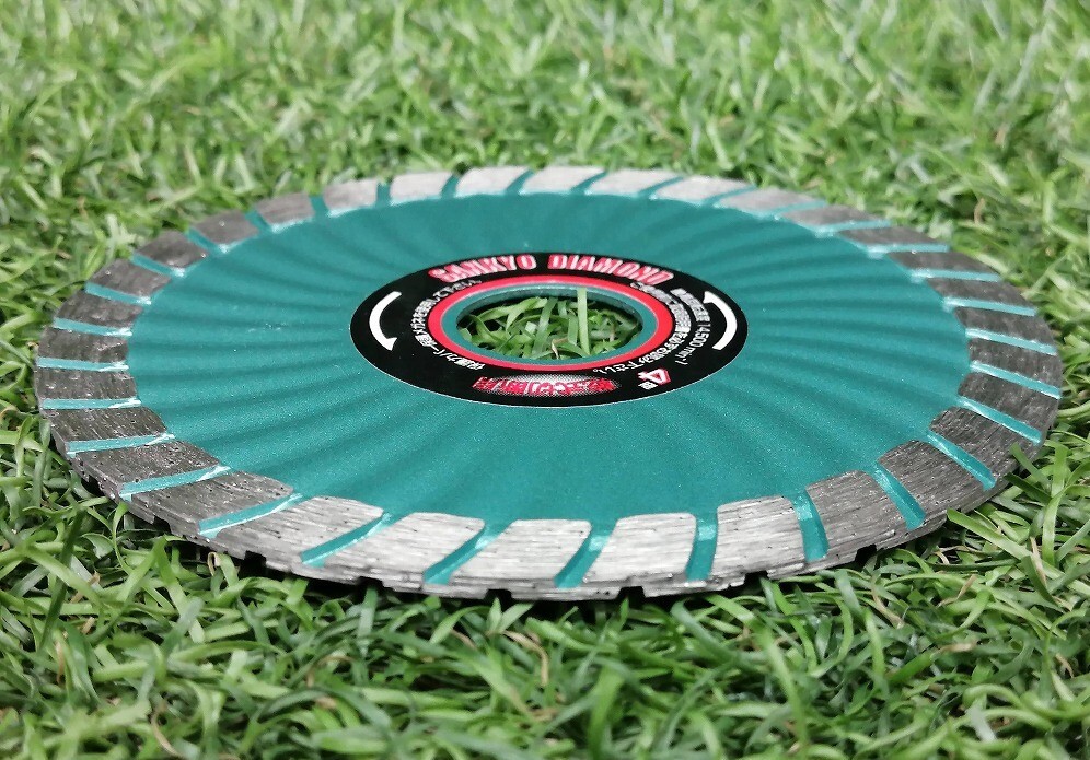 品 SANKYO DIAMOND 三京ダイヤモンド工業 乾式 105mm×2.2mm×20mm SDカッター 8X ダイヤモンドカッター SD-RX4 3枚セット(消耗品)｜売買された ...