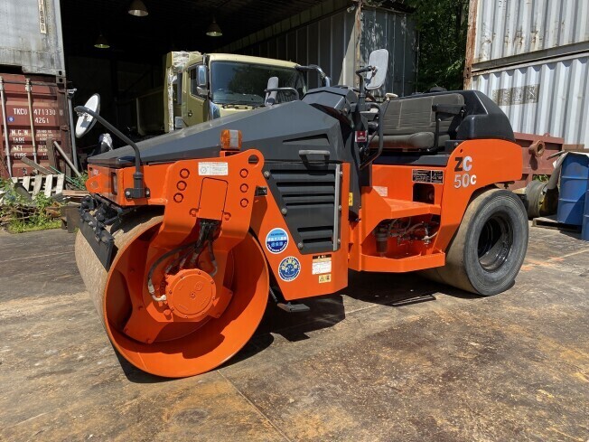 Yahoo!オークション - ローラー 日立建機 ZC50C 2010年 1 480h