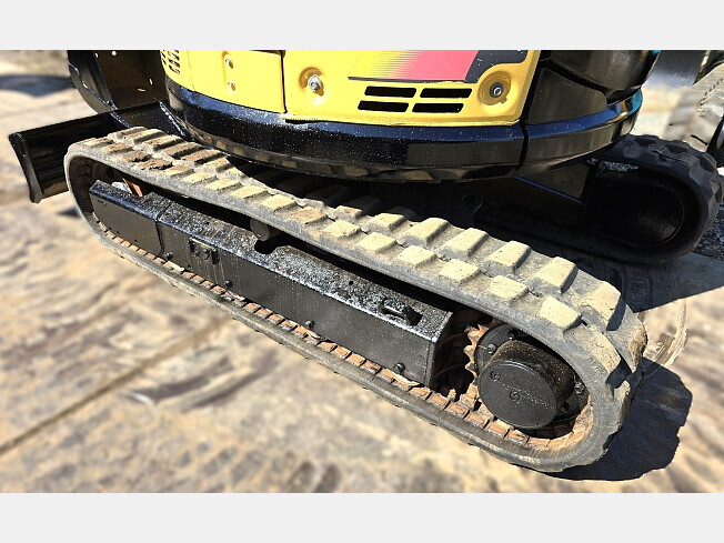 Yahoo!オークション - ミニ油圧ショベル(ミニユンボ) ヤンマー B3-6A 2...