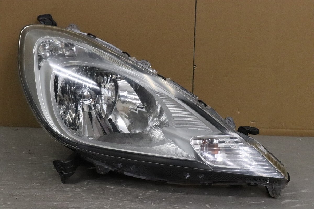 ホンダ フィット HONDA Fit 13G GE6 GE8 GE7 GE9 純正 スタンレー 右 ヘッドライト HID バラスト キセノン レベ P9604 p049365(ヘッドライト ...