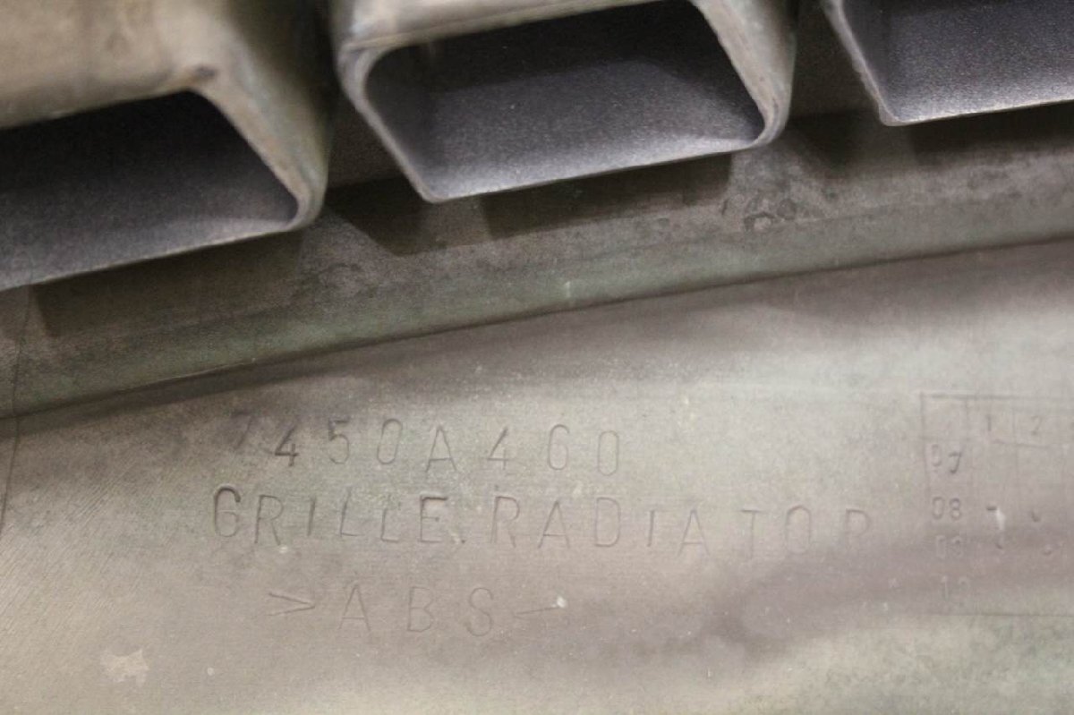 Yahoo!オークション - 三菱 アウトランダー 4WD(CW5W) 純正 破損無 フ...