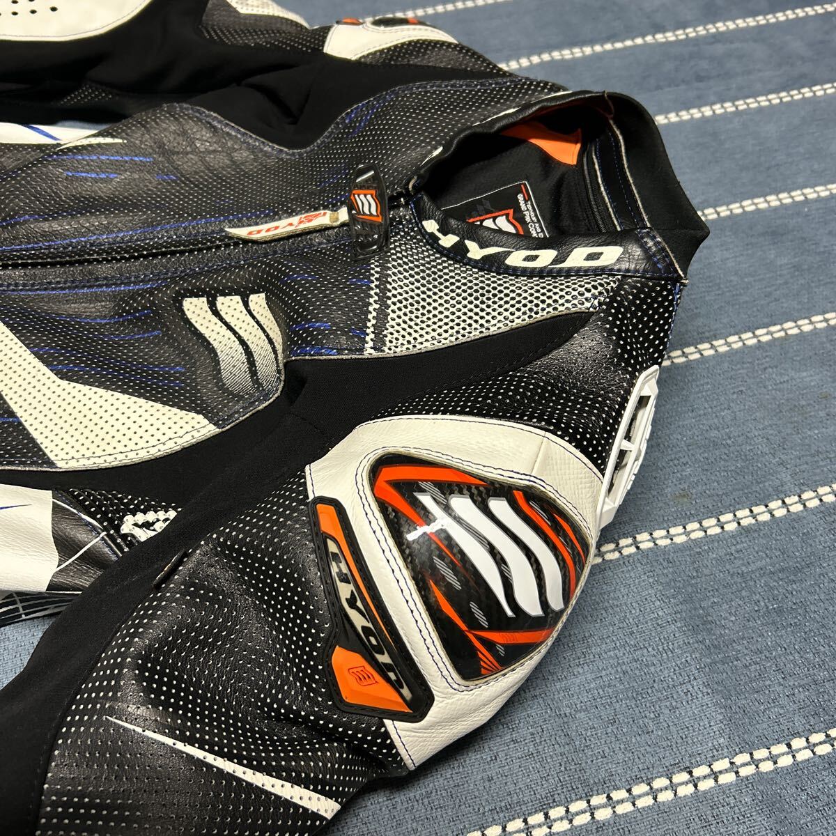 Yahoo!オークション - HYOD レーシングスーツ 革ツナギMWサイズ