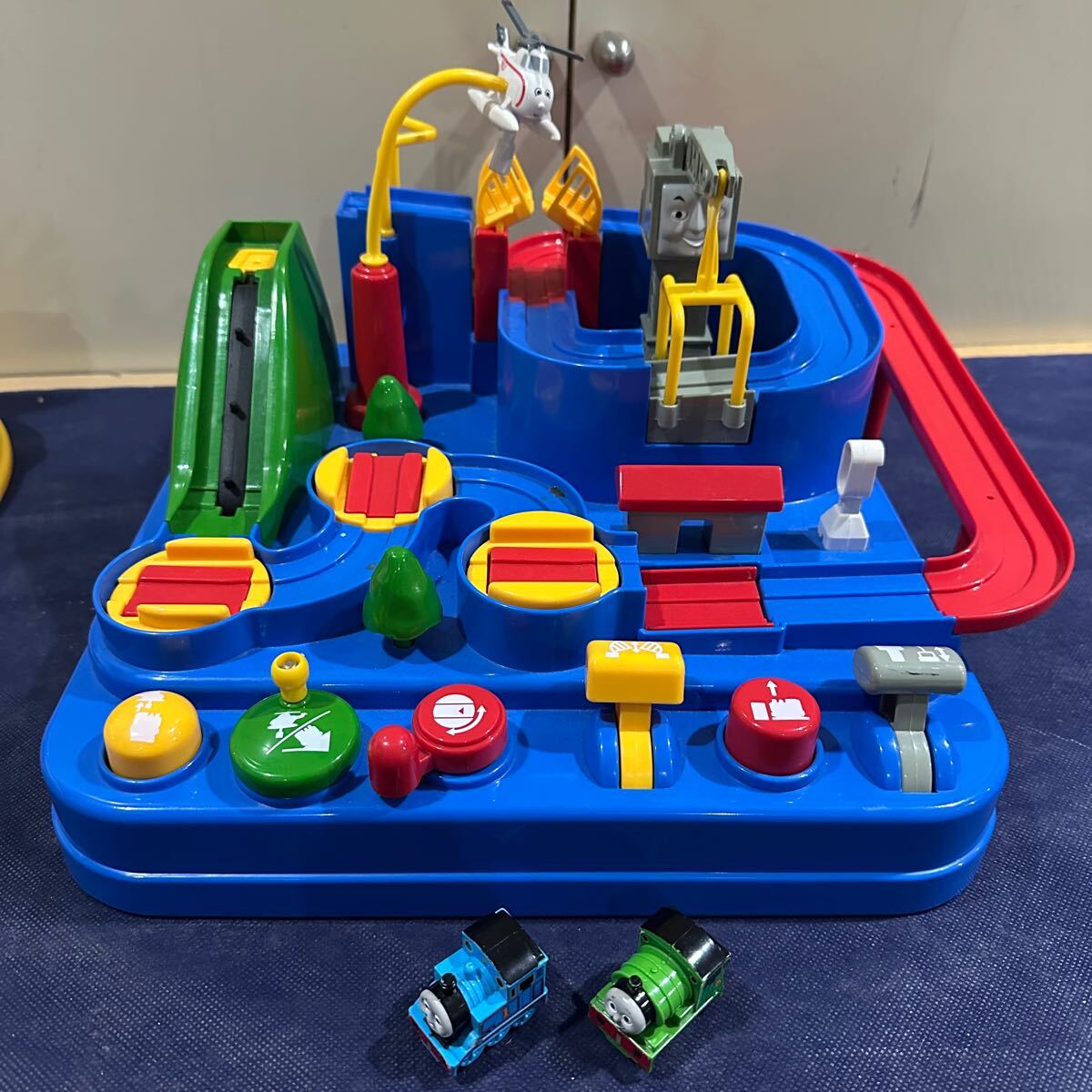 Yahoo!オークション - きかんしゃトーマス レッツゴー大冒険 Gakken ト...