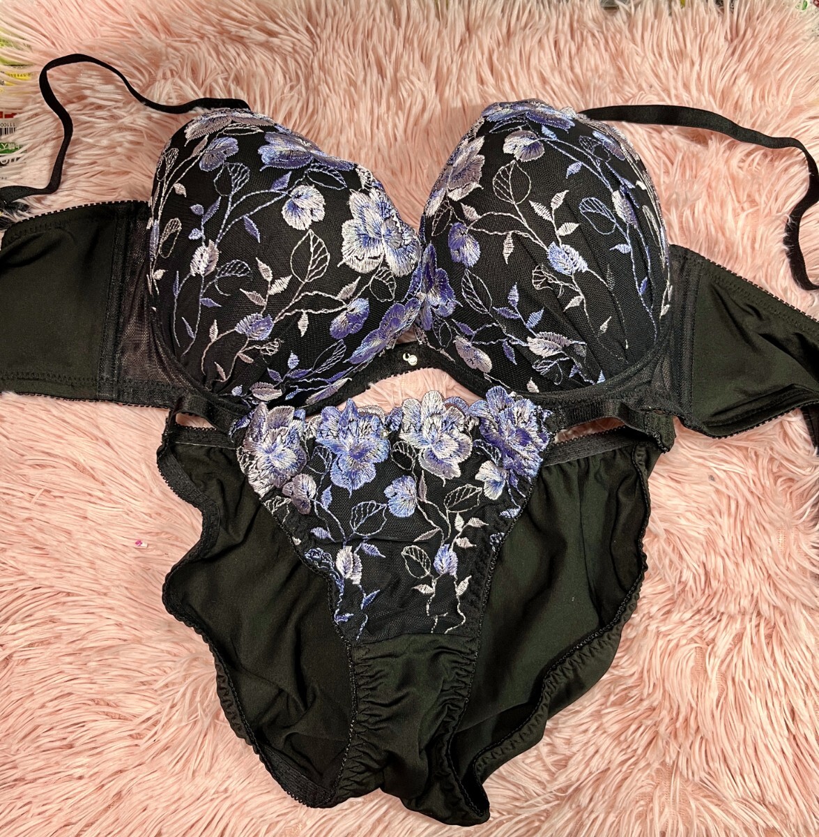 Yahoo!オークション - 大きい胸用 Fカップ F75 ブラジャーショーツセ...