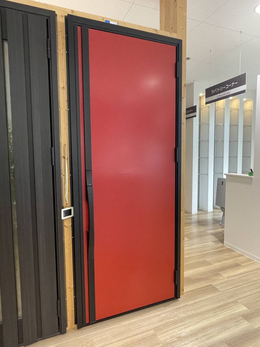 Yahoo!オークション - モデルルーム展示品/LIXIL/リクシル/玄関ドア/...