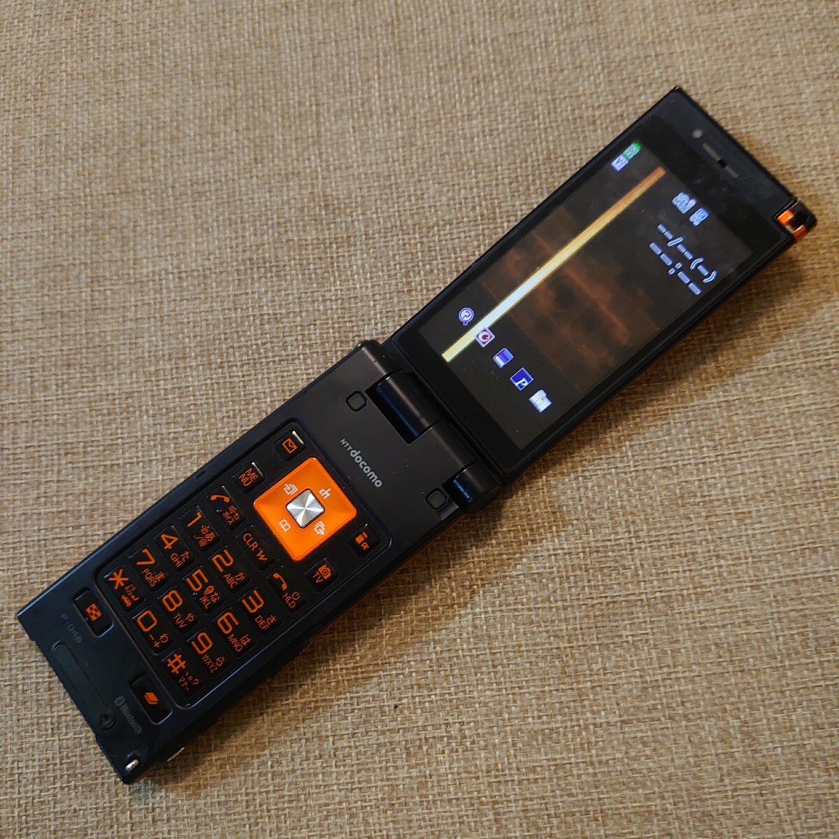 Yahoo!オークション - P-04B docomo オレンジ