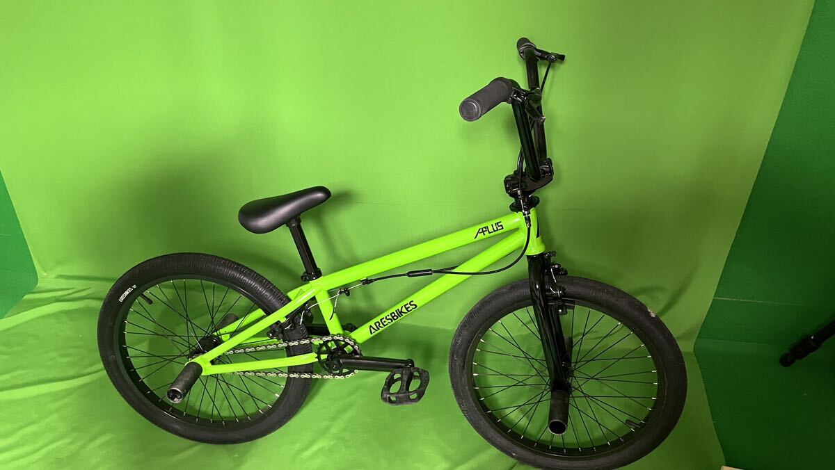 Yahoo!オークション - BMX 自転車 アーレス ARES APLUS ほぼ新品 フラ...