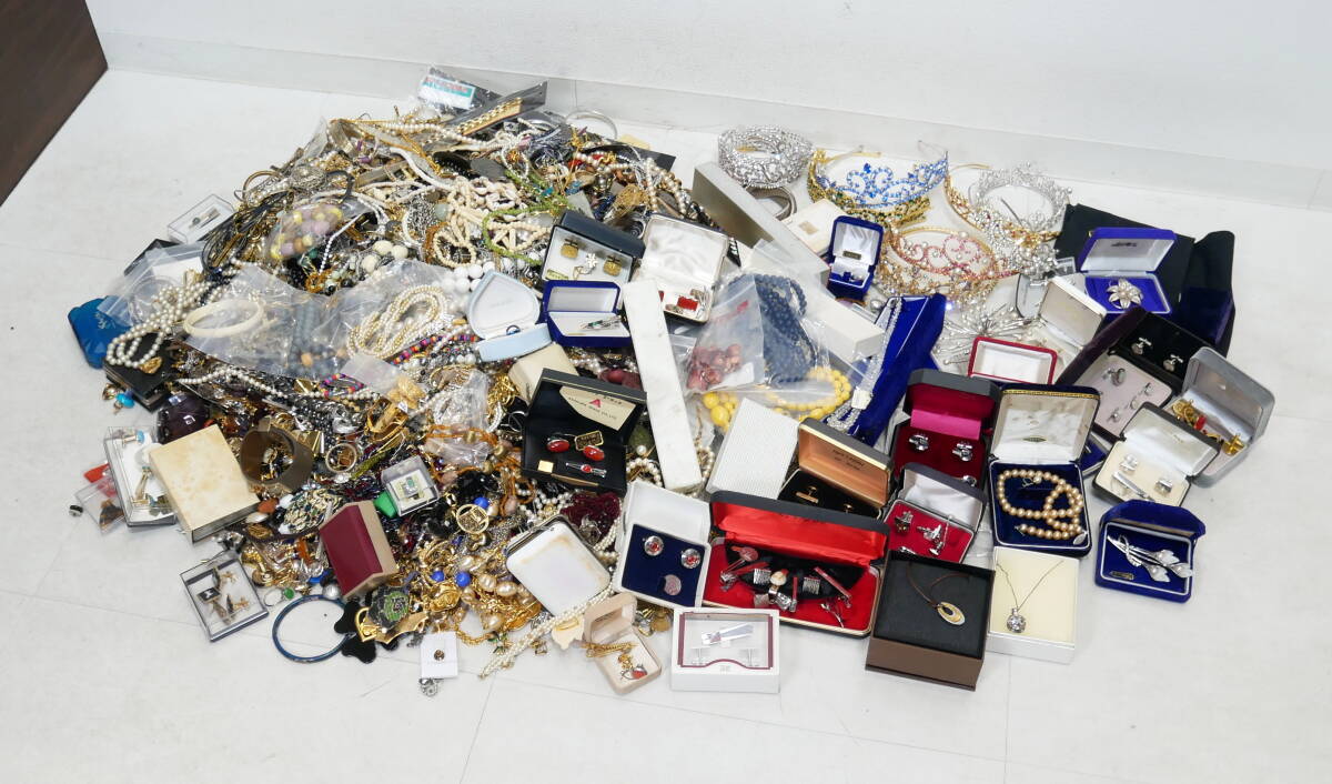 Yahoo!オークション - (R608-B57)1円～ イミテーション【約26kg】アク...