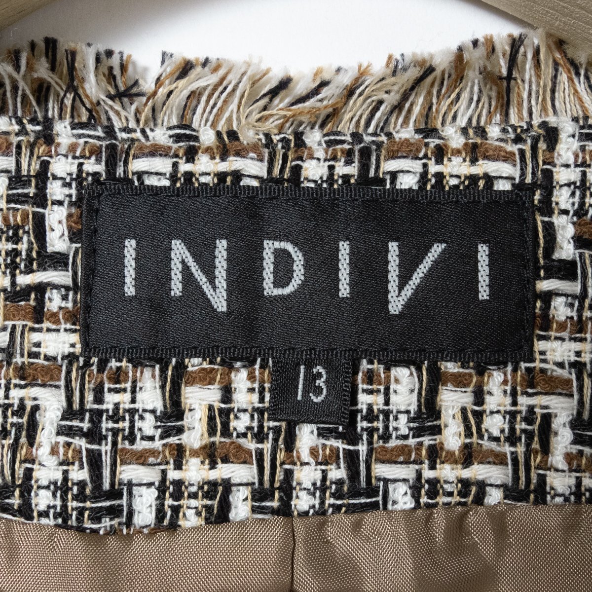 Yahoo!オークション - INDIVI インディヴィ ツィードノーカラージャケ...