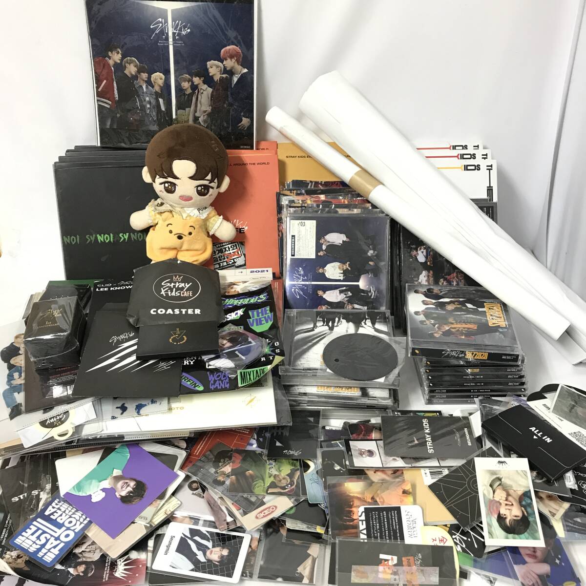 Yahoo!オークション - KF4/19 Stray kids グッズ まとめて 16kg 韓国ア...