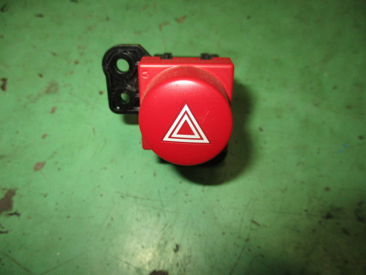 Yahoo!オークション - レガシィ（BP5・BL5） ハザードスイッチ