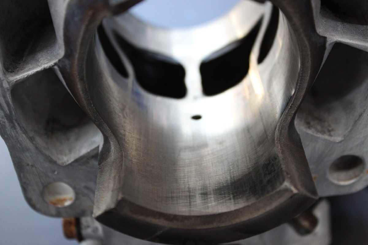 Yahoo!オークション - RGV250Γ(VJ22A）純正シリンダー2 ガンマ