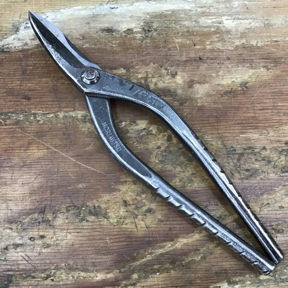 現状品 MORIMITU 金切鋏 トルネード柳刃240 MR SLD 全長約265mm(工具、DIY用品)｜売買されたオークション情報、yahooの商品情報をアーカイブ公開 - オークファン ...